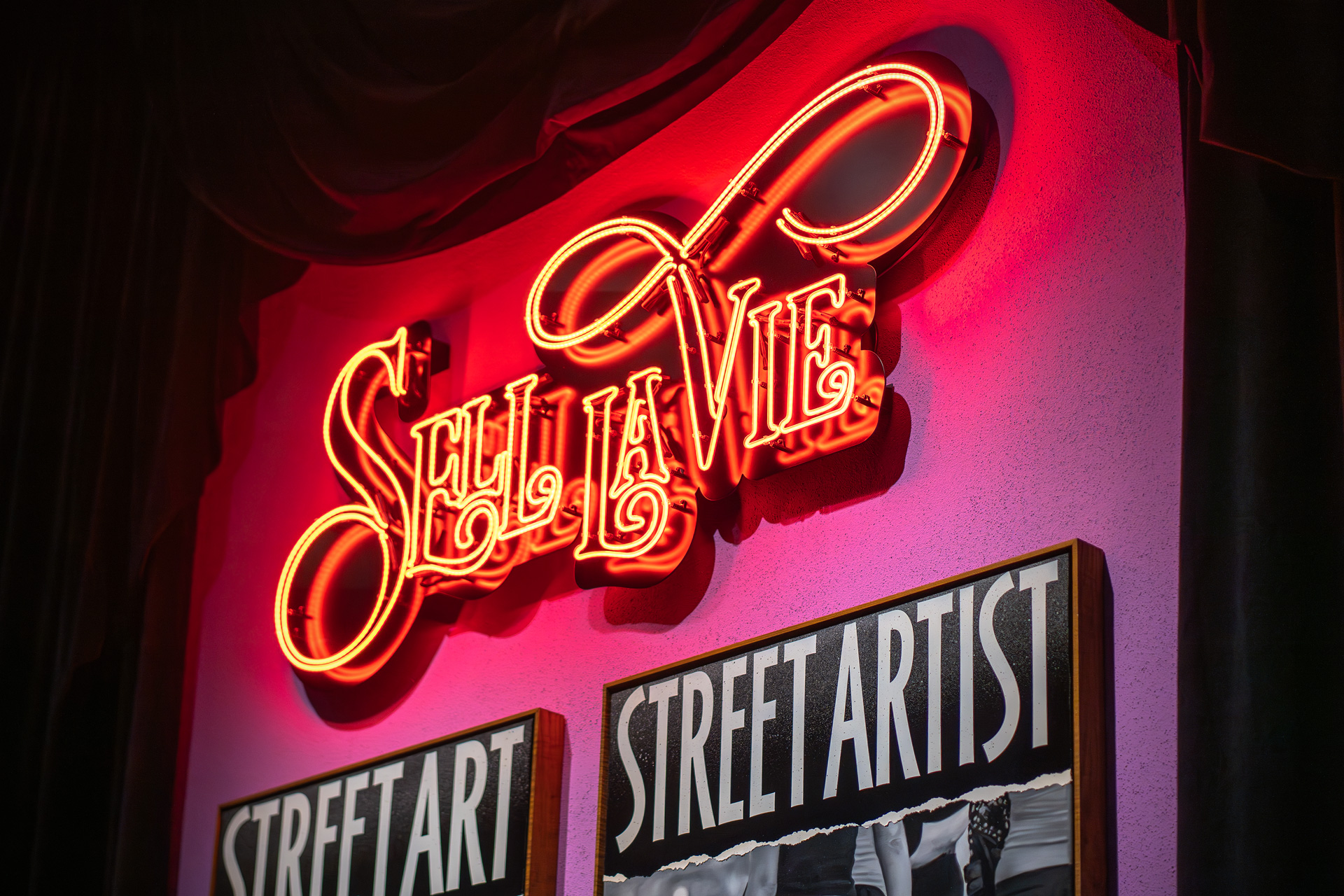 POSITIVE PROPAGANDA · STREET ART IN MÜNCHEN · AMUSEUM OF CONTEMPORARY ART